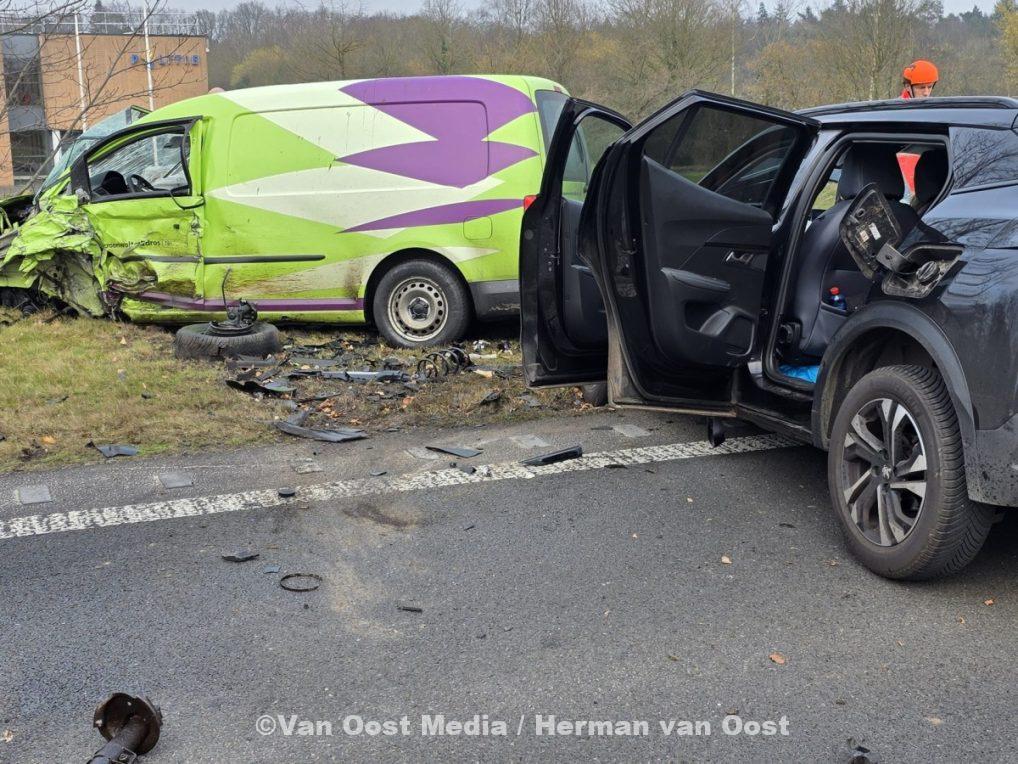 Update: Ernstig ongeval op N34 bij Schipborg met 5 voertuigen (video) – The photo only has value ...